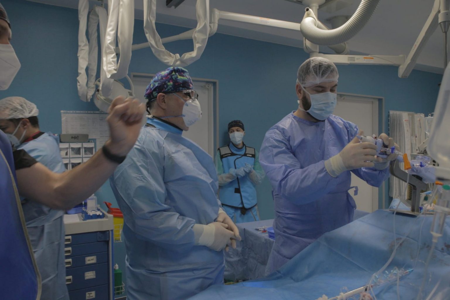 Operatie minim-invaziva in premiera la Cluj-Napoca. Doi pacienti cu ...