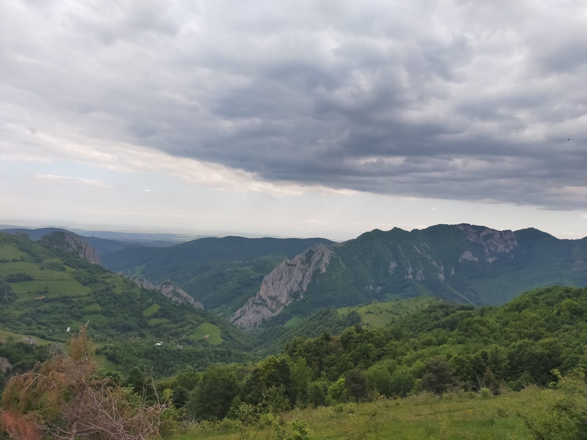Foto și video. Transalpina de Apuseni, drumul turistic superb din munți!